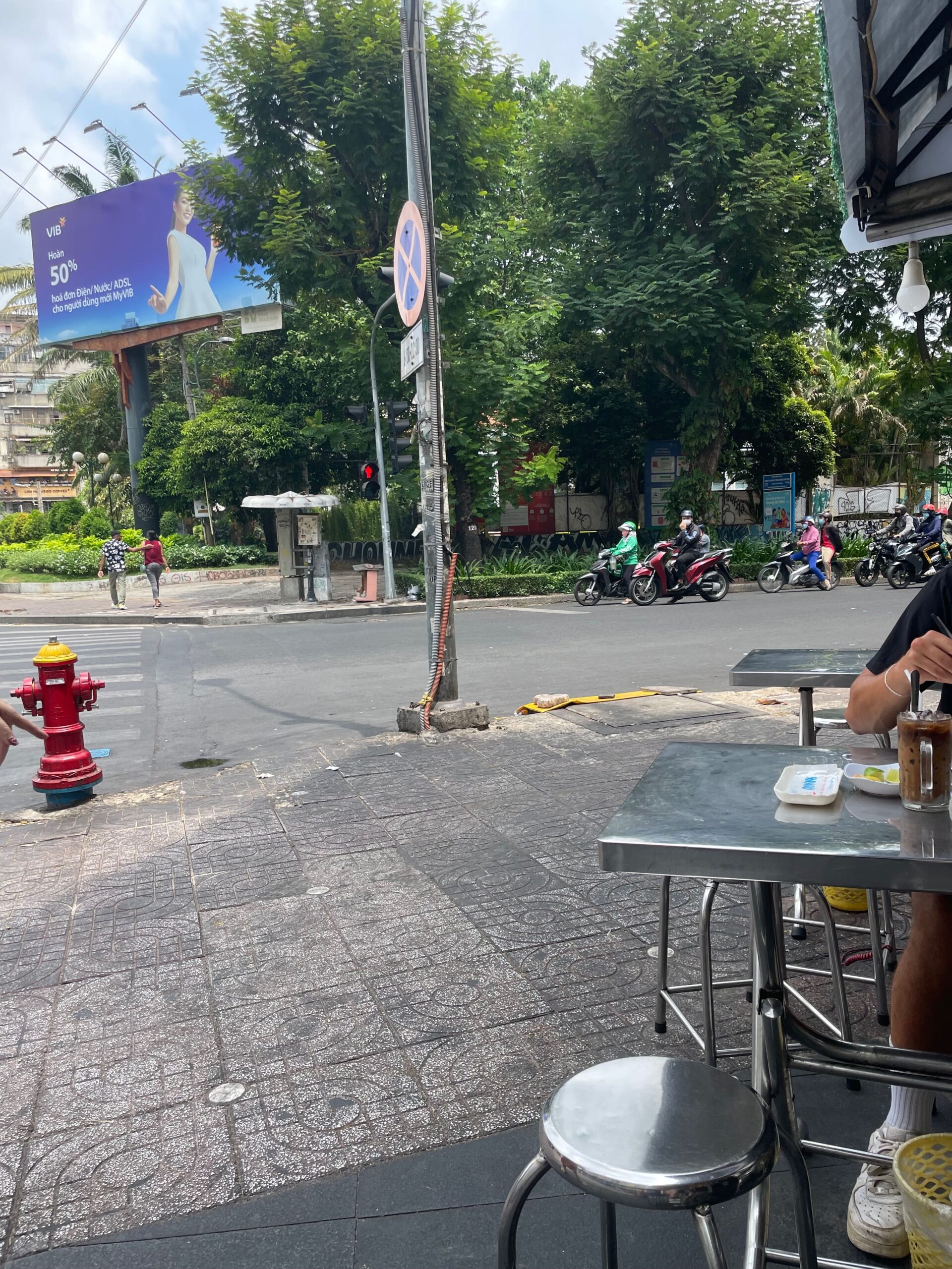 【ホーチミン1区】ビーフシチューフォーPho Quynhがめちゃくちゃ美味しい、牛肉大きいゴロゴロ入ってた | Yudai Blog